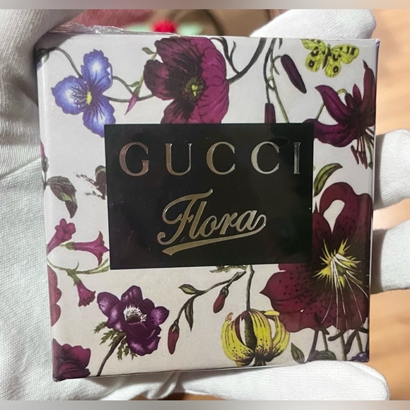 Gucci | Accessories | Gucci Flora Mirror | Poshmark